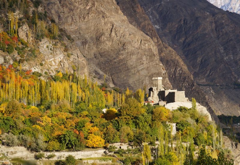 3 Days Trip to Hunza: Explore Up to Attabad Lake
